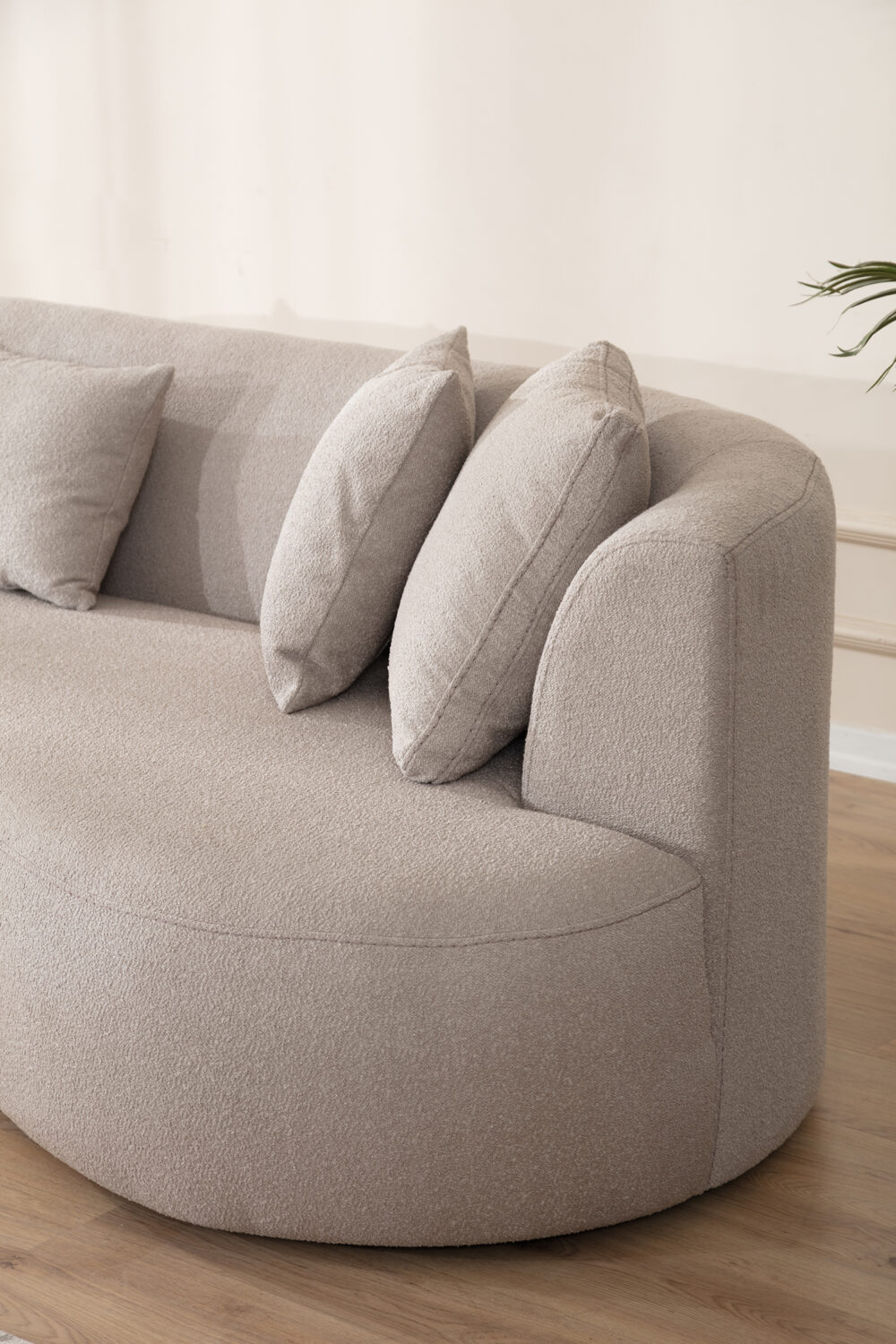 Oval Living Room - Armonna